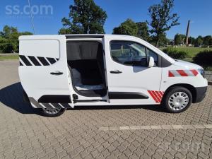 White Opel Combo 2019 in Saldus, with an engine capacity of 1.50 L and mileage of 133 thousand km for 8250 €, photo 10 on AUTOMOTO.COM.LV