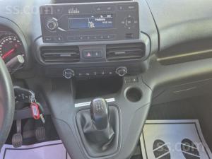 White Opel Combo 2019 in Saldus, with an engine capacity of 1.50 L and mileage of 133 thousand km for 8250 €, photo 16 on AUTOMOTO.COM.LV
