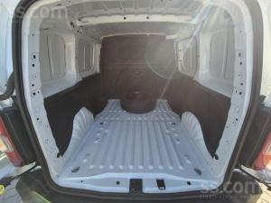 White Opel Combo 2019 in Saldus, with an engine capacity of 1.50 L and mileage of 133 thousand km for 8250 €, photo 19 on AUTOMOTO.COM.LV