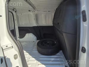 White Opel Combo 2019 in Saldus, with an engine capacity of 1.50 L and mileage of 133 thousand km for 8250 €, photo 20 on AUTOMOTO.COM.LV