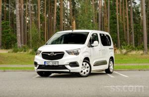 Balts Opel Combo 2019 Rīga, ar dzinēja tilpumu 1.50 L un nobraukumu 226 tūkst. km par 8190 €, foto  vietnē AUTOMOTO.COM.LV
