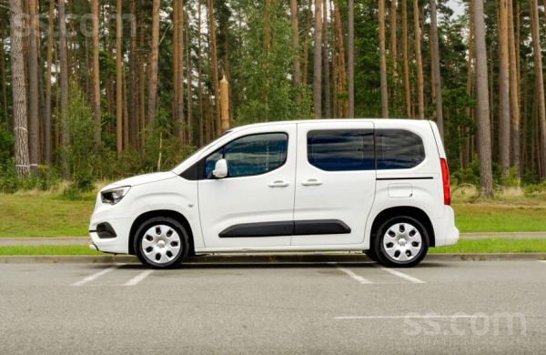 Opel Combo 2019 RÄ«ga vietnÄ Balts Opel Combo 2019 RÄ«ga, ar dzinÄja tilpumu 1.50 L un nobraukumu 226 tÅ«kst. km par 8190 ā¬, foto 6 vietnÄ AUTOMOTO.COM.LV
