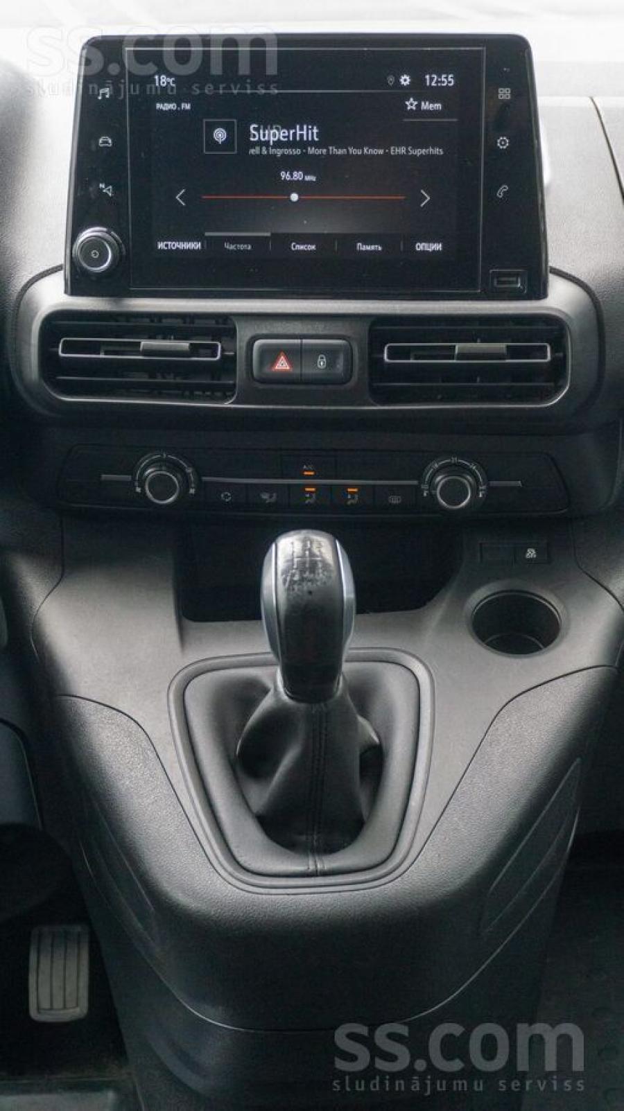 White Opel Combo 2019 in Riga, with an engine capacity of 1.50 L and mileage of 226 thousand km for 8190 €, photo 14 on AUTOMOTO.COM.LV