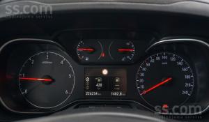 White Opel Combo 2019 in Riga, with an engine capacity of 1.50 L and mileage of 226 thousand km for 8190 €, photo 20 on AUTOMOTO.COM.LV
