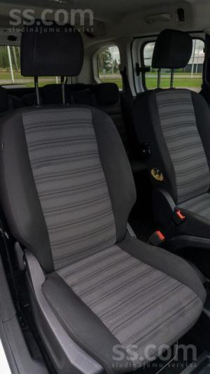 White Opel Combo 2019 in Riga, with an engine capacity of 1.50 L and mileage of 226 thousand km for 8190 €, photo 26 on AUTOMOTO.COM.LV