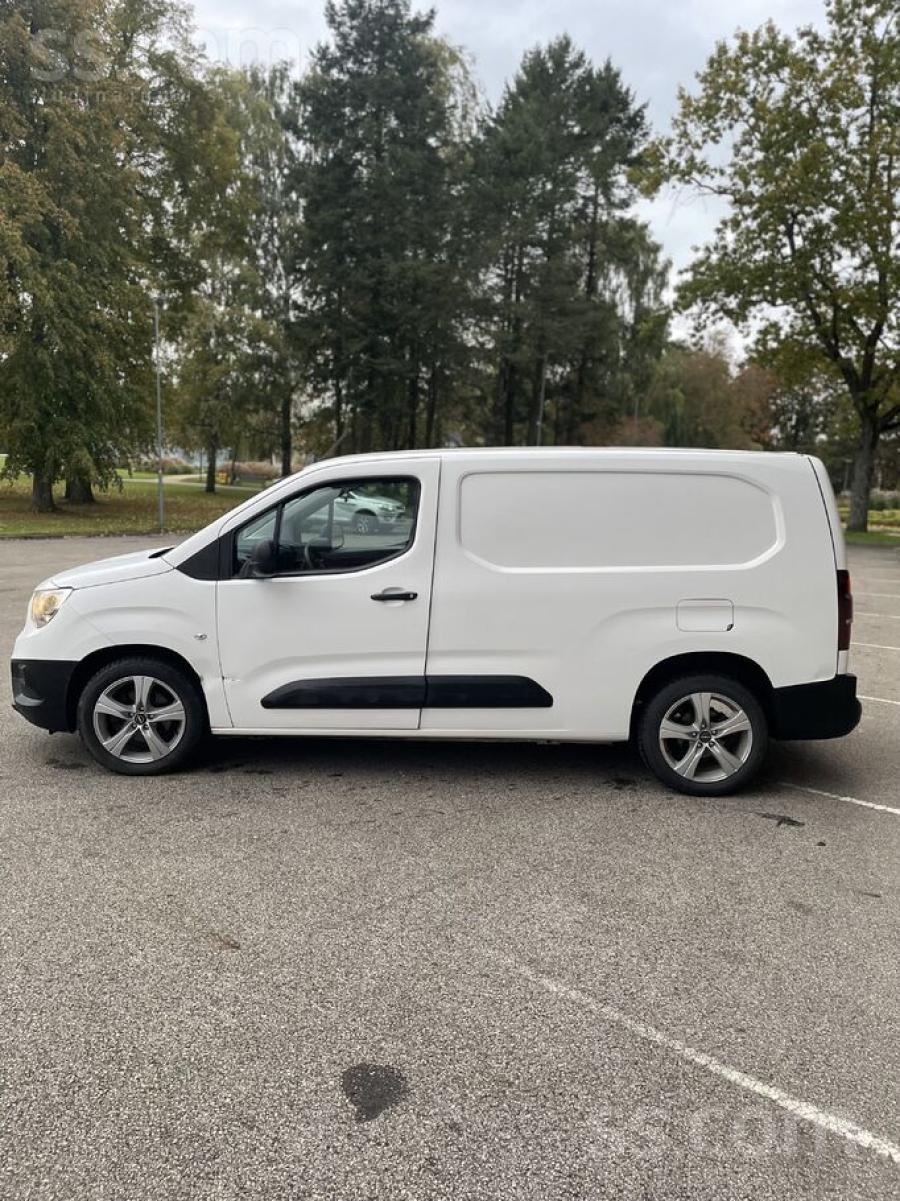 Balts Opel Combo 2019 Jūrmala, ar dzinēja tilpumu 1.50 L un nobraukumu 354 tūkst. km par 8200 €, foto 5 vietnē AUTOMOTO.COM.LV