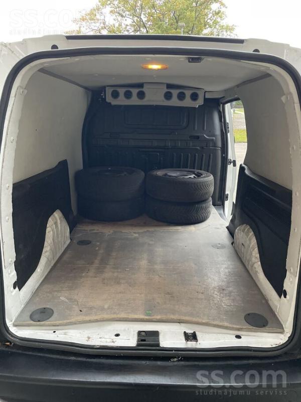 Opel Combo 2019 Jūrmala vietnē Balts Opel Combo 2019 Jūrmala, ar dzinēja tilpumu 1.50 L un nobraukumu 354 tūkst. km par 8200 €, foto 7 vietnē AUTOMOTO.COM.LV