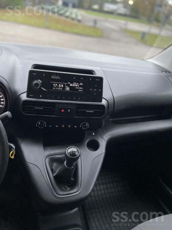 Opel Combo 2019 Jūrmala vietnē Balts Opel Combo 2019 Jūrmala, ar dzinēja tilpumu 1.50 L un nobraukumu 354 tūkst. km par 8200 €, foto 11 vietnē AUTOMOTO.COM.LV