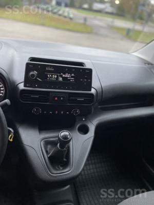 Balts Opel Combo 2019 Jūrmala, ar dzinēja tilpumu 1.50 L un nobraukumu 354 tūkst. km par 8200 €, foto 11 vietnē AUTOMOTO.COM.LV