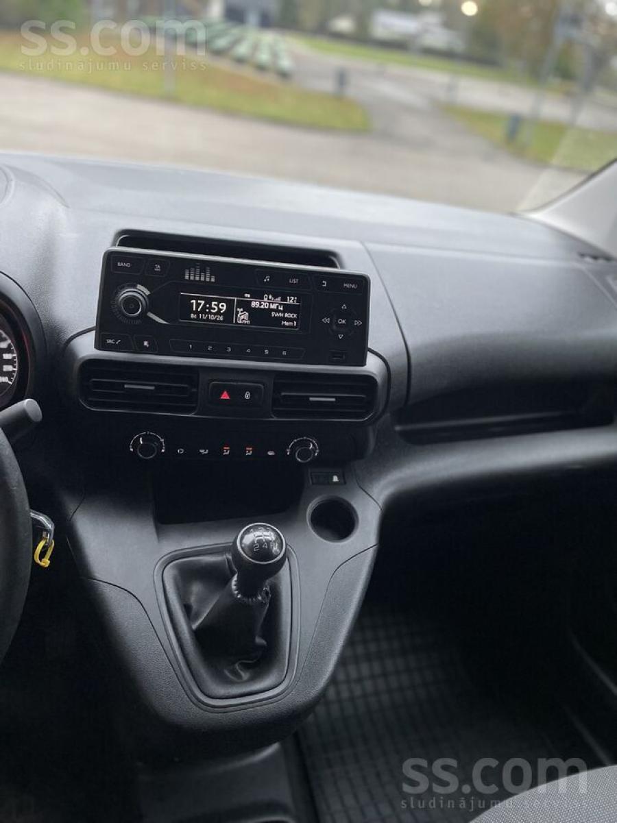 Balts Opel Combo 2019 Jūrmala, ar dzinēja tilpumu 1.50 L un nobraukumu 354 tūkst. km par 8200 €, foto 11 vietnē AUTOMOTO.COM.LV
