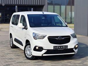 White Opel Combo 2020 in Siauliai, with an engine capacity of 1.50 L and mileage of 226 thousand km for 12950 €, photo  on AUTOMOTO.COM.LV