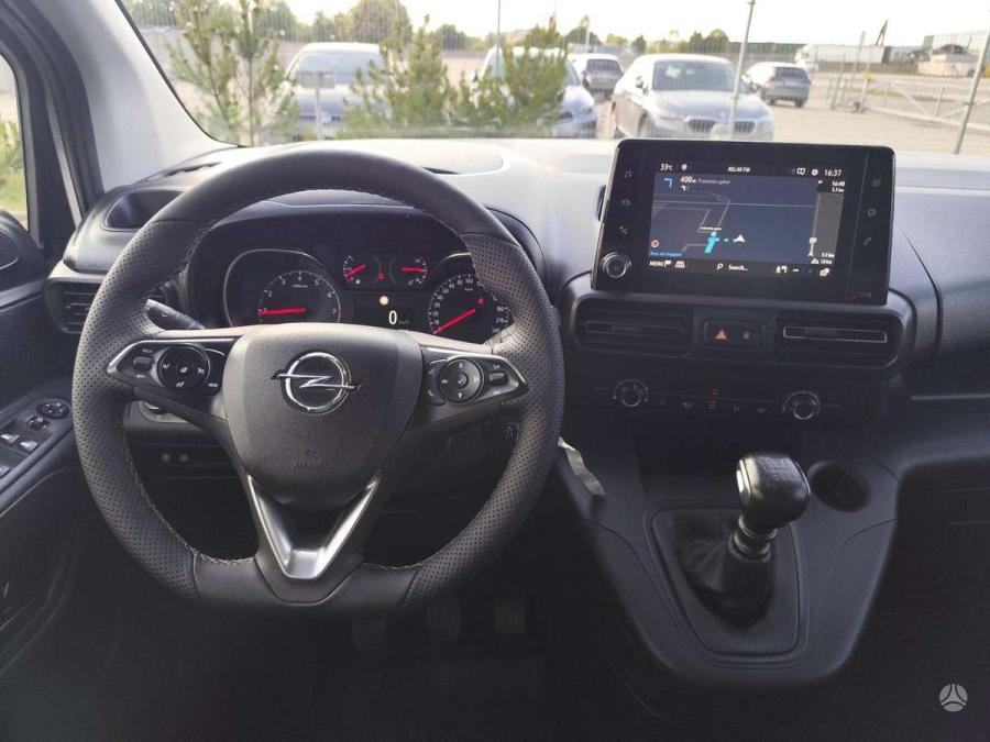 White Opel Combo 2020 in Siauliai, with an engine capacity of 1.50 L and mileage of 226 thousand km for 12950 €, photo 14 on AUTOMOTO.COM.LV