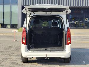 White Opel Combo 2020 in Siauliai, with an engine capacity of 1.50 L and mileage of 226 thousand km for 12950 €, photo 21 on AUTOMOTO.COM.LV