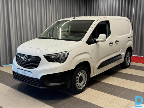 Balts Opel Combo 2021 Mārupe, ar dzinēja tilpumu 1.50 L un nobraukumu 117 tūkst. km par 11190 €, foto 1 vietnē AUTOMOTO.COM.LV