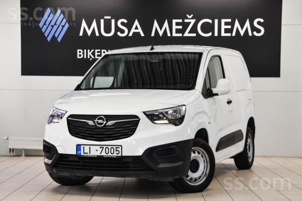 White Opel Combo 2021 in Riga, with an engine capacity of 1.50 L and mileage of 168 thousand km for 8990 €, photo 1 on AUTOMOTO.COM.LV