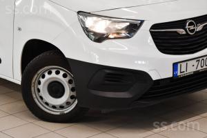 White Opel Combo 2021 in Riga, with an engine capacity of 1.50 L and mileage of 168 thousand km for 8990 €, photo 10 on AUTOMOTO.COM.LV
