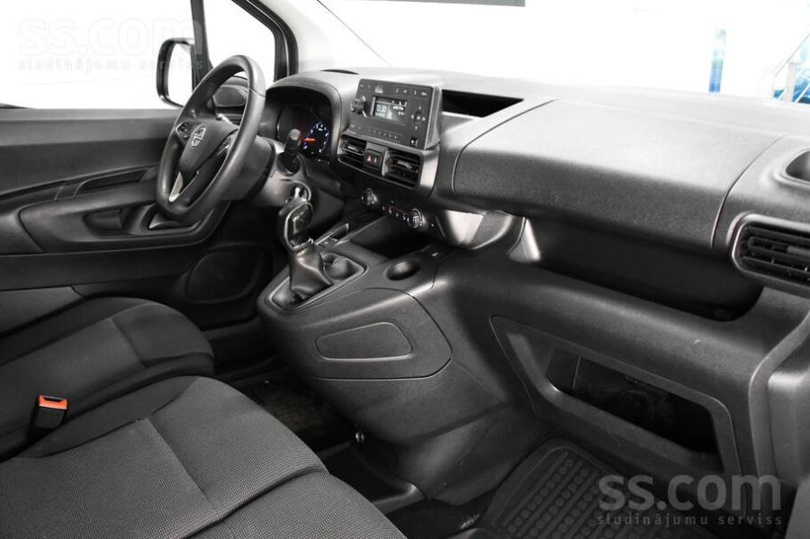 White Opel Combo 2021 in Riga, with an engine capacity of 1.50 L and mileage of 168 thousand km for 8990 €, photo 13 on AUTOMOTO.COM.LV
