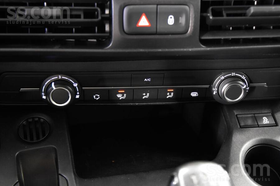 White Opel Combo 2021 in Riga, with an engine capacity of 1.50 L and mileage of 168 thousand km for 8990 €, photo 20 on AUTOMOTO.COM.LV
