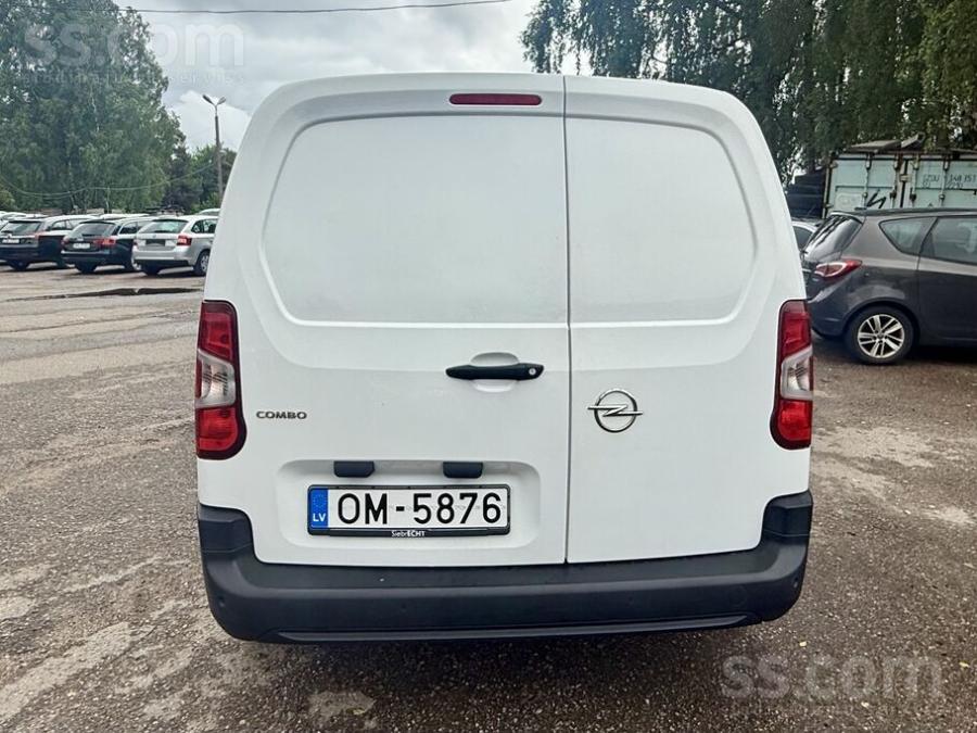 Balts Opel Combo 2021 Rīga, ar dzinēja tilpumu 1.50 L un nobraukumu 0 tūkst. km par 9990 €, foto 7 vietnē AUTOMOTO.COM.LV