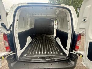 Balts Opel Combo 2021 Rīga, ar dzinēja tilpumu 1.50 L un nobraukumu 0 tūkst. km par 9990 €, foto 9 vietnē AUTOMOTO.COM.LV