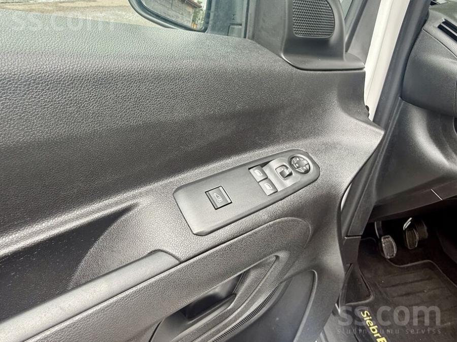 Balts Opel Combo 2021 Rīga, ar dzinēja tilpumu 1.50 L un nobraukumu 0 tūkst. km par 9990 €, foto 15 vietnē AUTOMOTO.COM.LV
