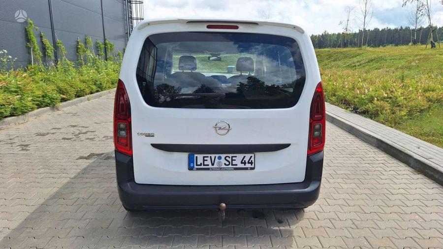 Balts Opel Combo 2021 Viļņa, ar dzinēja tilpumu 1.50 L un nobraukumu 204 tūkst. km par 8450 €, foto 10 vietnē AUTOMOTO.COM.LV