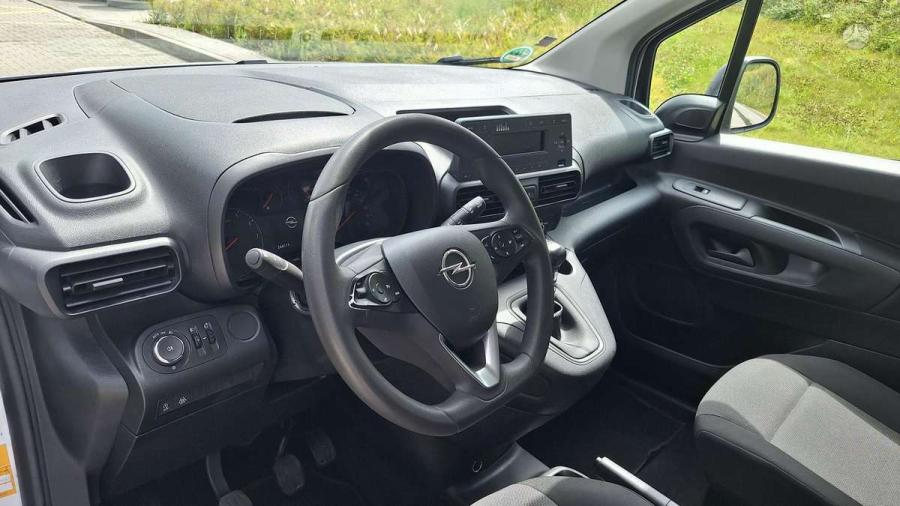 Balts Opel Combo 2021 Viļņa, ar dzinēja tilpumu 1.50 L un nobraukumu 204 tūkst. km par 8450 €, foto 16 vietnē AUTOMOTO.COM.LV