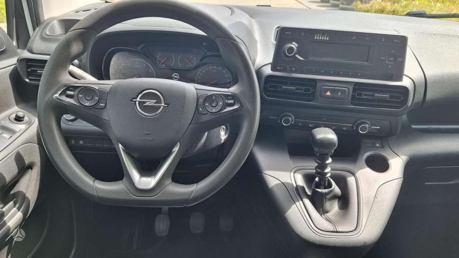 Balts Opel Combo 2021 Viļņa, ar dzinēja tilpumu 1.50 L un nobraukumu 204 tūkst. km par 8450 €, foto 18 vietnē AUTOMOTO.COM.LV