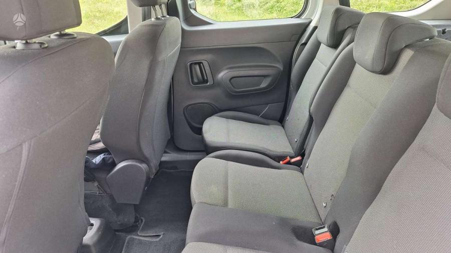 Balts Opel Combo 2021 Viļņa, ar dzinēja tilpumu 1.50 L un nobraukumu 204 tūkst. km par 8450 €, foto 31 vietnē AUTOMOTO.COM.LV