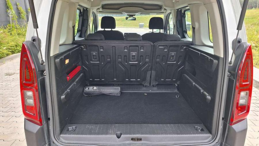 Balts Opel Combo 2021 Viļņa, ar dzinēja tilpumu 1.50 L un nobraukumu 204 tūkst. km par 8450 €, foto 32 vietnē AUTOMOTO.COM.LV
