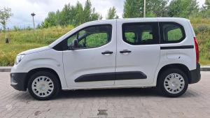 Balts Opel Combo 2021 Viļņa, ar dzinēja tilpumu 1.50 L un nobraukumu 204 tūkst. km par 8450 €, foto 40 vietnē AUTOMOTO.COM.LV