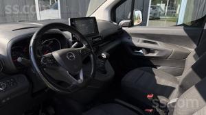 White Opel Combo 2021 in Riga, with an engine capacity of 1.50 L and mileage of 192 thousand km for 8350 €, photo 6 on AUTOMOTO.COM.LV