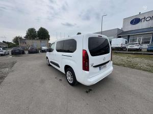 White Opel Combo 2021 in Radviliskis, with an engine capacity of 1.20 L and mileage of 156 thousand km for 6700 €, photo 6 on AUTOMOTO.COM.LV