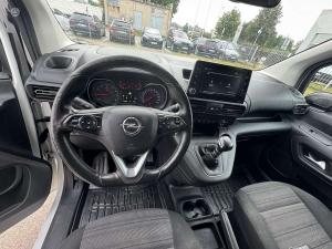 White Opel Combo 2021 in Radviliskis, with an engine capacity of 1.20 L and mileage of 156 thousand km for 6700 €, photo 9 on AUTOMOTO.COM.LV