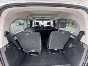 White Opel Combo 2021 in Radviliskis, with an engine capacity of 1.20 L and mileage of 156 thousand km for 6700 €, photo 15 on AUTOMOTO.COM.LV