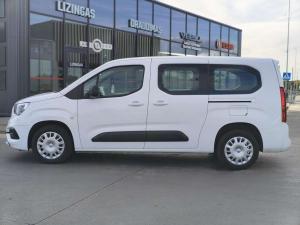 White Opel Combo 2021 in Siauliai, with an engine capacity of 1.50 L and mileage of 202 thousand km for 10800 €, photo 9 on AUTOMOTO.COM.LV