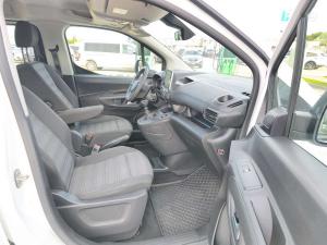 White Opel Combo 2021 in Siauliai, with an engine capacity of 1.50 L and mileage of 202 thousand km for 10800 €, photo 13 on AUTOMOTO.COM.LV