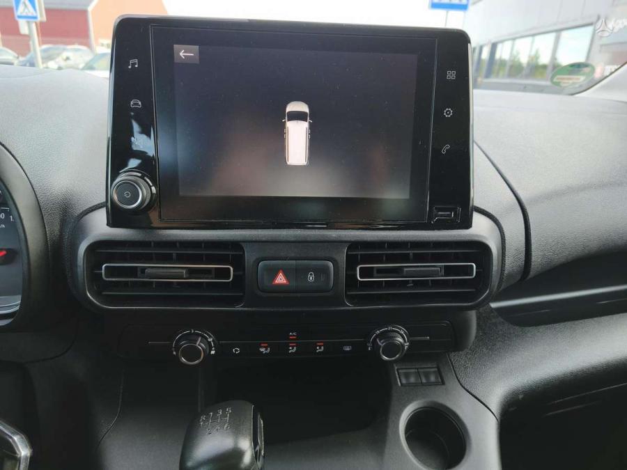 White Opel Combo 2021 in Siauliai, with an engine capacity of 1.50 L and mileage of 202 thousand km for 10800 €, photo 20 on AUTOMOTO.COM.LV
