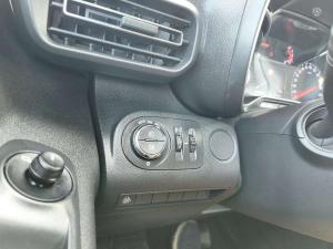 White Opel Combo 2021 in Siauliai, with an engine capacity of 1.50 L and mileage of 202 thousand km for 10800 €, photo 21 on AUTOMOTO.COM.LV