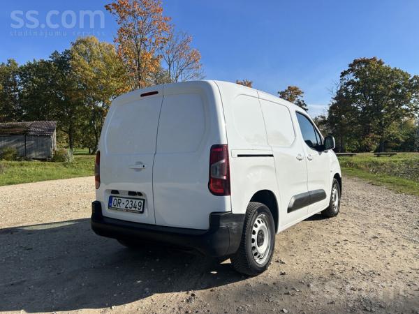 Balts Opel Combo 2021 Alūksne, ar dzinēja tilpumu 1.50 L un nobraukumu 0 tūkst. km par 7550 €, foto 6 vietnē AUTOMOTO.COM.LV