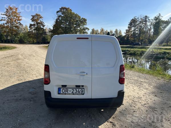 Balts Opel Combo 2021 Alūksne, ar dzinēja tilpumu 1.50 L un nobraukumu 0 tūkst. km par 7550 €, foto 10 vietnē AUTOMOTO.COM.LV