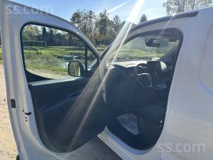 Balts Opel Combo 2021 Alūksne, ar dzinēja tilpumu 1.50 L un nobraukumu 0 tūkst. km par 7550 €, foto 11 vietnē AUTOMOTO.COM.LV