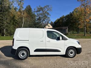 Balts Opel Combo 2021 Alūksne, ar dzinēja tilpumu 1.50 L un nobraukumu 0 tūkst. km par 7550 €, foto 12 vietnē AUTOMOTO.COM.LV