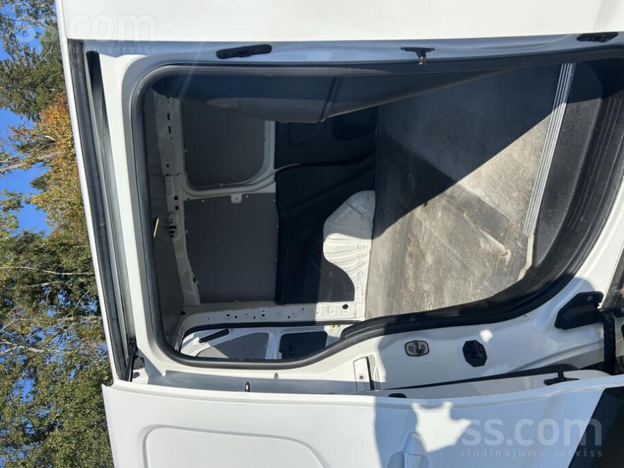 Balts Opel Combo 2021 Alūksne, ar dzinēja tilpumu 1.50 L un nobraukumu 0 tūkst. km par 7550 €, foto 27 vietnē AUTOMOTO.COM.LV
