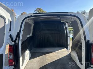 Balts Opel Combo 2021 Alūksne, ar dzinēja tilpumu 1.50 L un nobraukumu 0 tūkst. km par 7550 €, foto 28 vietnē AUTOMOTO.COM.LV