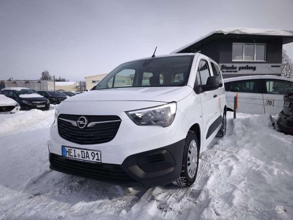 White Opel Combo 2022 in Taurage, with an engine capacity of 1.50 L and mileage of 136 thousand km for 8700 €, photo 2 on AUTOMOTO.COM.LV