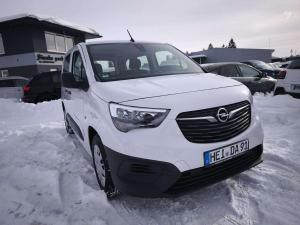 White Opel Combo 2022 in Taurage, with an engine capacity of 1.50 L and mileage of 136 thousand km for 8700 €, photo 4 on AUTOMOTO.COM.LV