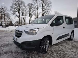 White Opel Combo 2022 in Taurage, with an engine capacity of 1.50 L and mileage of 136 thousand km for 8700 €, photo 7 on AUTOMOTO.COM.LV