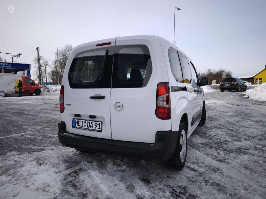 White Opel Combo 2022 in Taurage, with an engine capacity of 1.50 L and mileage of 136 thousand km for 8700 €, photo 25 on AUTOMOTO.COM.LV
