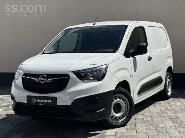 Balts Opel Combo 2022 Rīga, ar dzinēja tilpumu 1.50 L un nobraukumu 128 tūkst. km par 10950 €, foto 1 vietnē AUTOMOTO.COM.LV